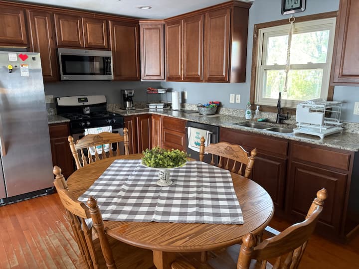 Comfy Home For Traveling Workers - Lima, OH