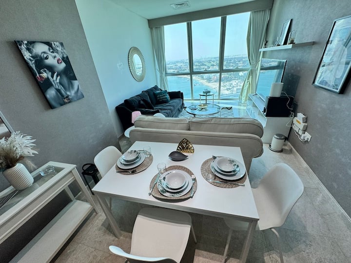 Zigzag High Floor Apartment West Bay - Qatar