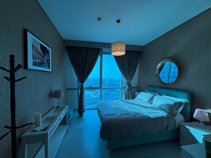 Zigzag High Floor Apartment West Bay - Doha