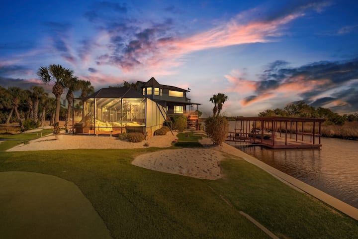 Pure Relaxation On The River - Crystal River, FL