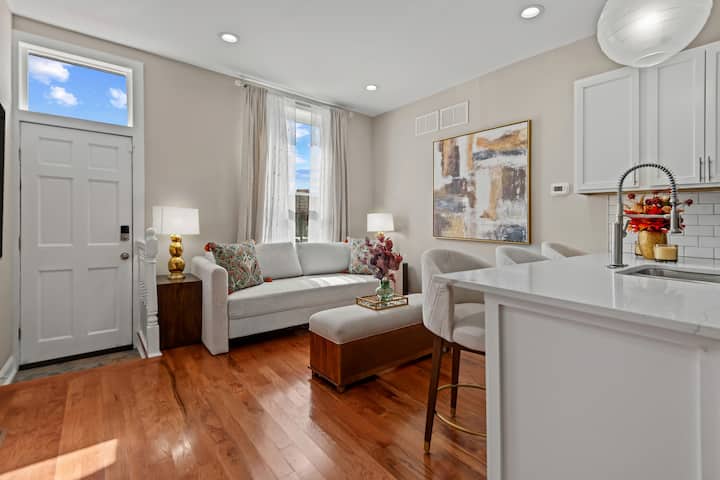 New, Modern & Comfy Townhome Near Hopkins - Baltimore, MD