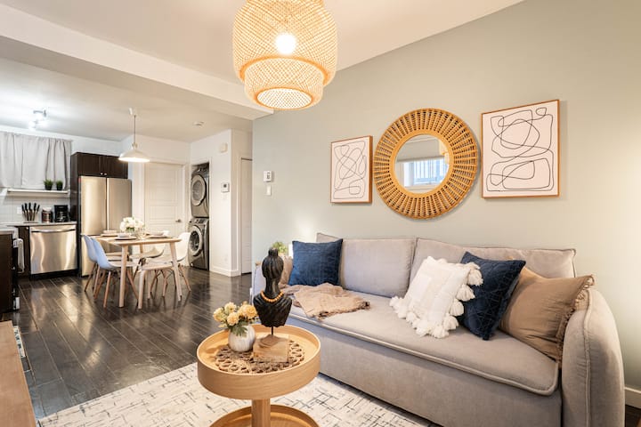 Peaceful & Unique Longueuil Stay •Backyard•parking - Montreal
