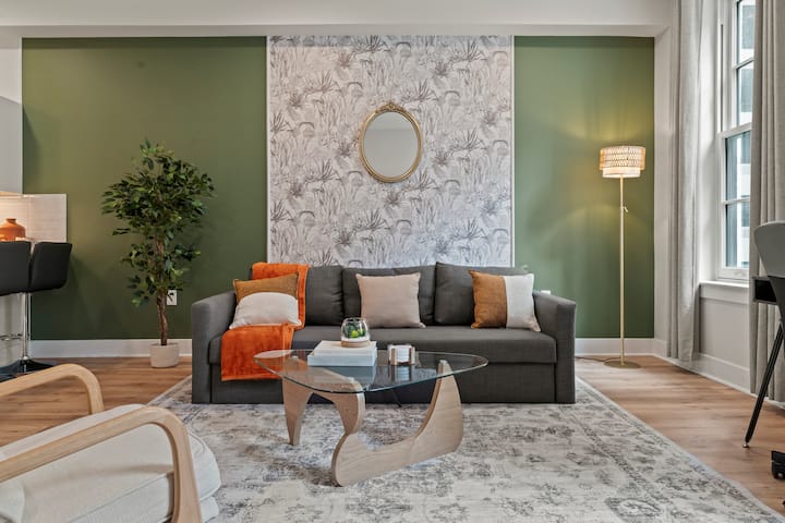 Green Paradise | King Suite |Rittenhouse| Sleeps-4 - Philadelphia, PA