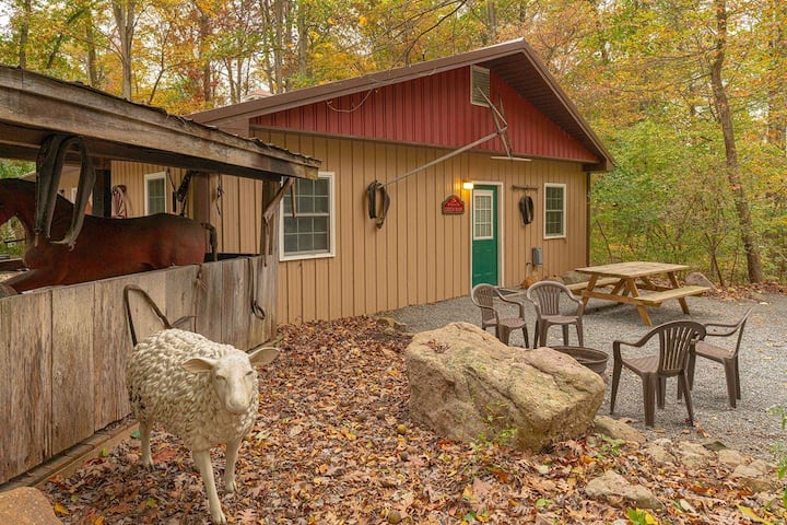 Farm Themed Rental - Morgantown, PA