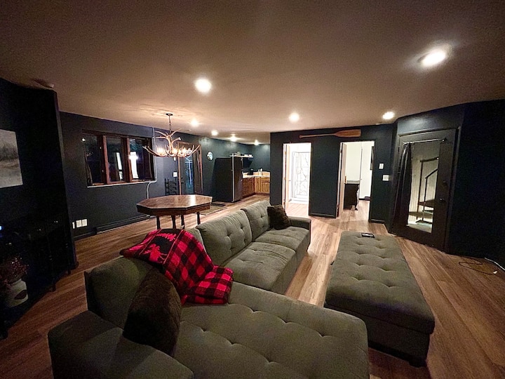 Cozy Fireside Getaway - Moreau Lake State Park, Gansevoort