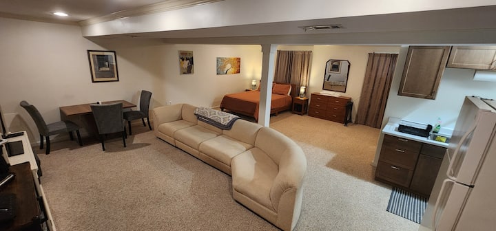 Basment Suite - Falls Church, VA