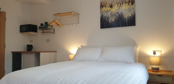 6 Self-contained Suites Near Portslade Station - East Sussex