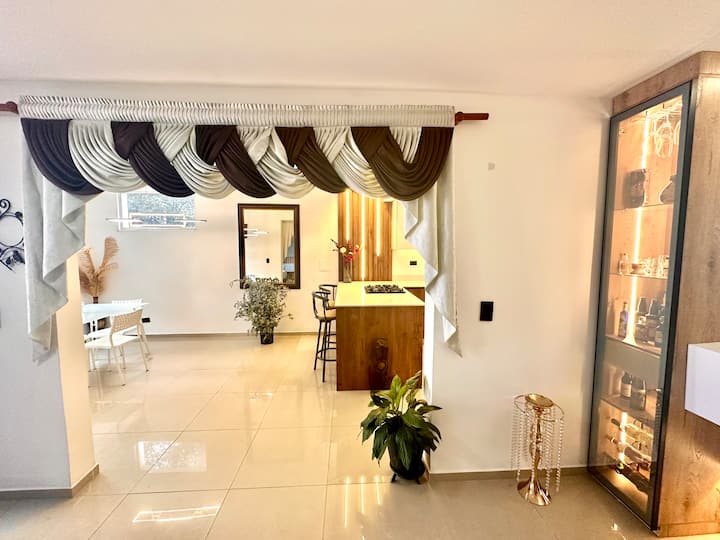 Casa Amplia Y Rodeada De Naturaleza Con Wifi - Sabaneta