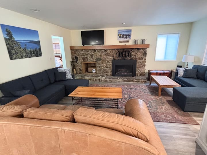 Big Bear Lodge - Charming And Spacious Cabin - Lake Tahoe