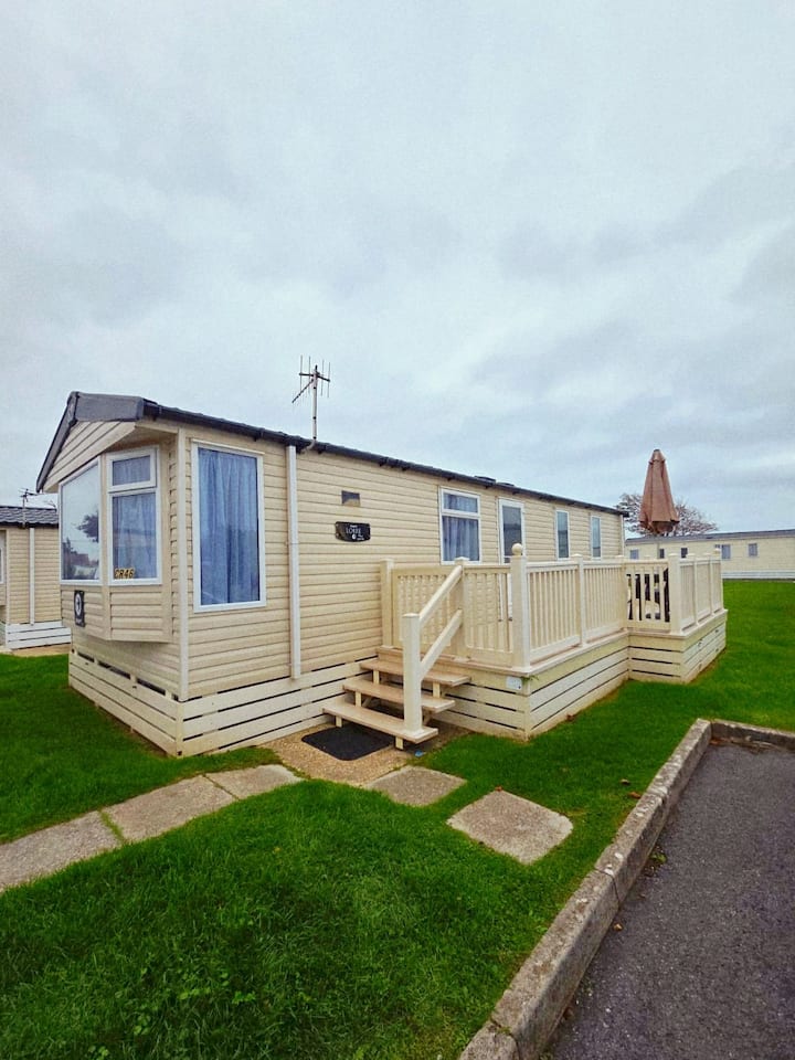 Holiday Home At Hoburne Naish - Mudeford
