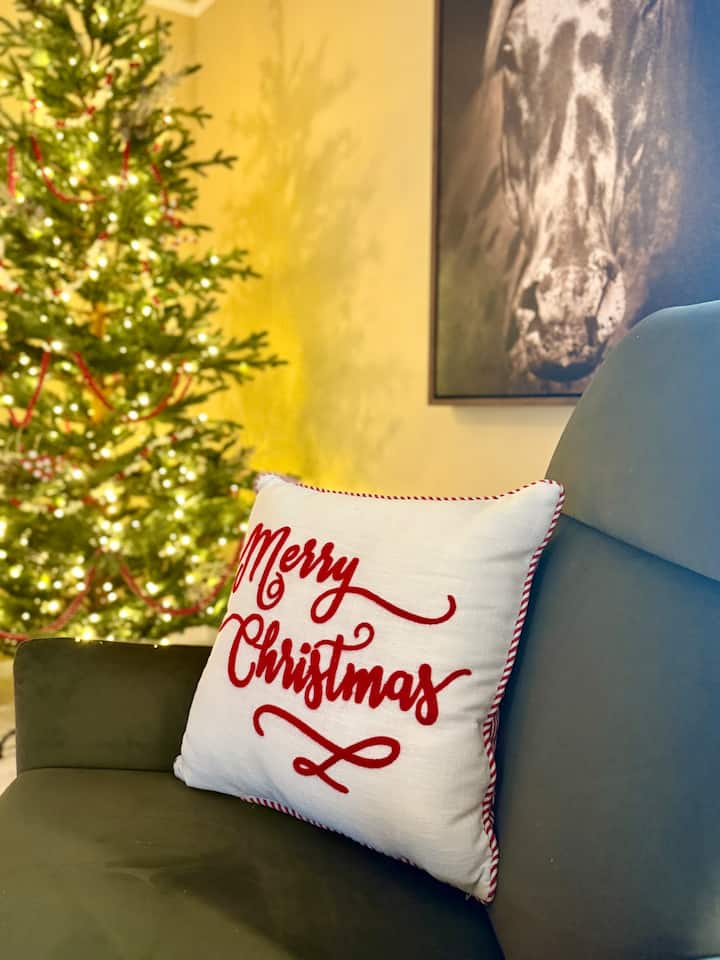 Stable House Inn -
Charming Country Retreat - Redmond, OR