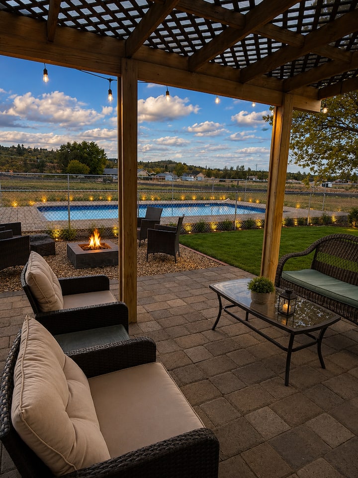 Stable House Inn | Private Pool | Horse Farm - Smith Rock State Park, Oregon