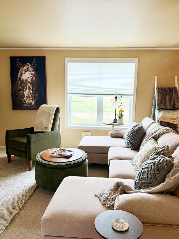 Stable House Inn - Farmhouse Escape W/ Hot Tub - Redmond, OR