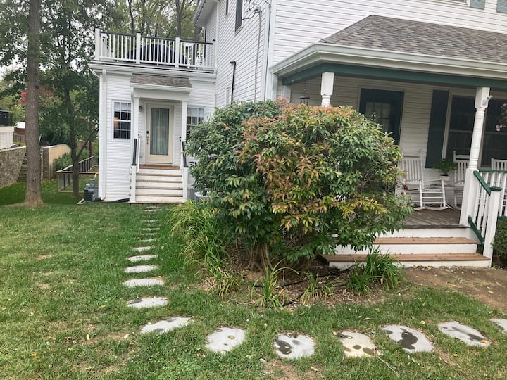 Guest Apartment On Single-family Home. - Arlington, VA
