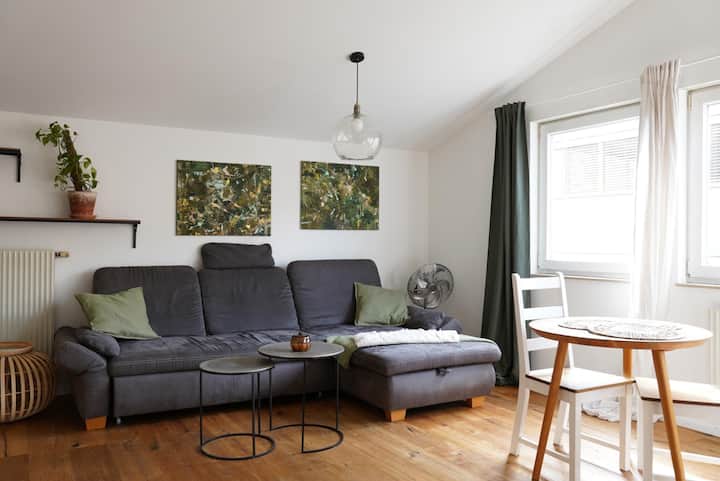 Grüne Oase Mit Großem Balkon & Parkplatz - Graz