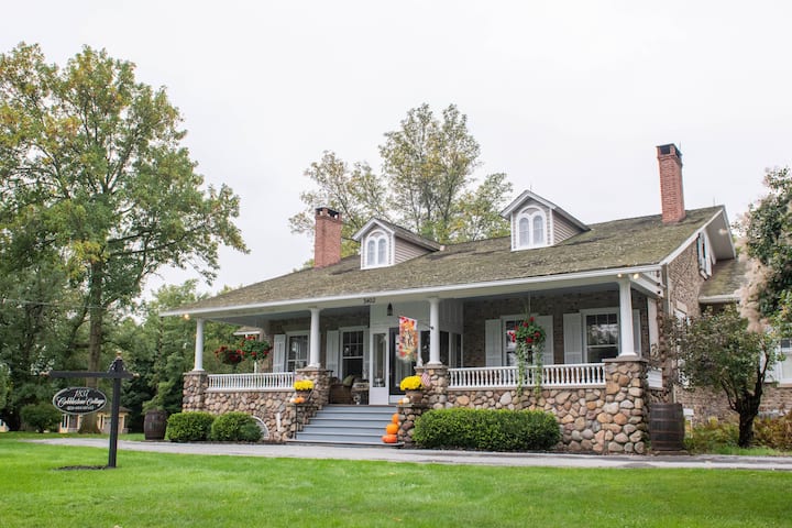Cobblestone Estate Flx - Canandaigua, NY