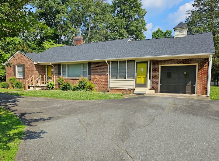 Alamance House At Grand Oaks - Burlington, NC