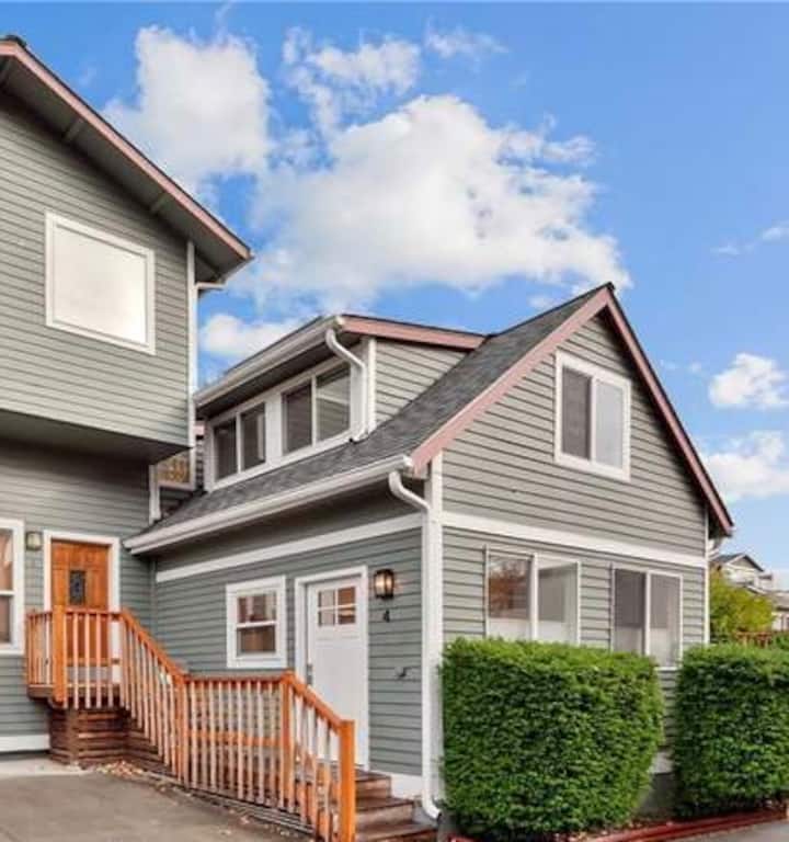 Space Needle Nook - Seattle