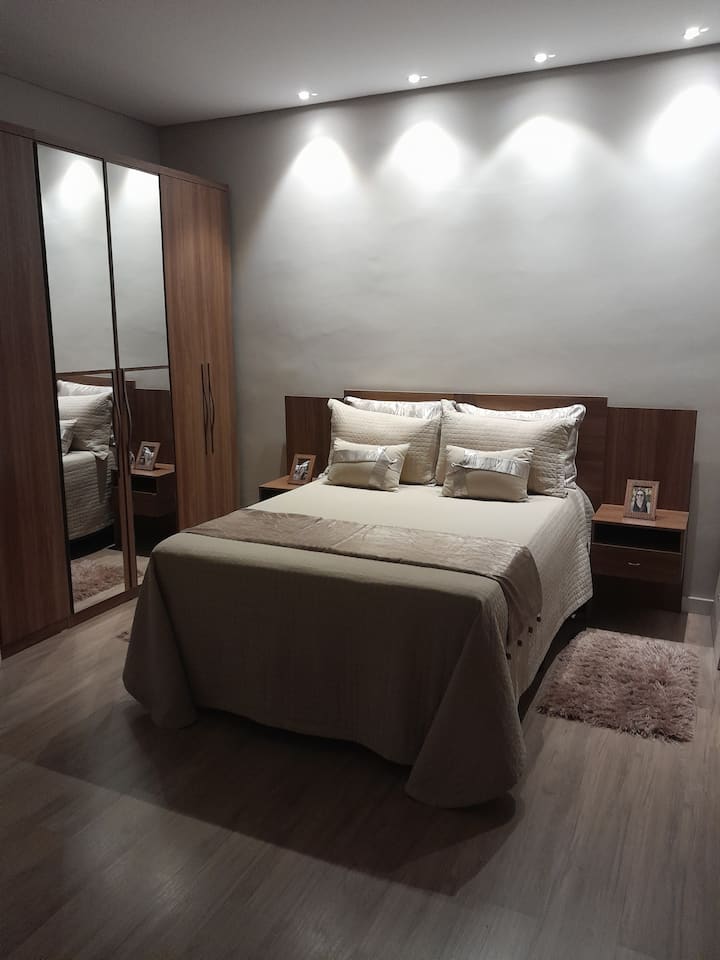 Casa Em Condomínio De Luxo Moderna E Espaçosa. - São Roque