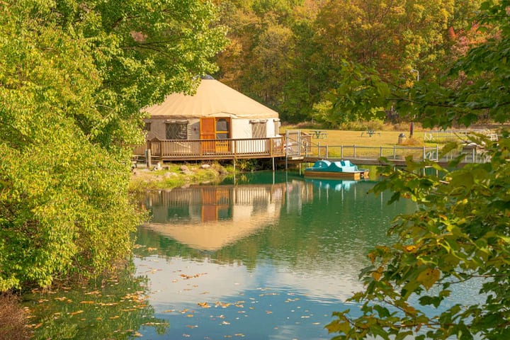 Lakefront Yurt With Resort Amenities - Morgantown, PA