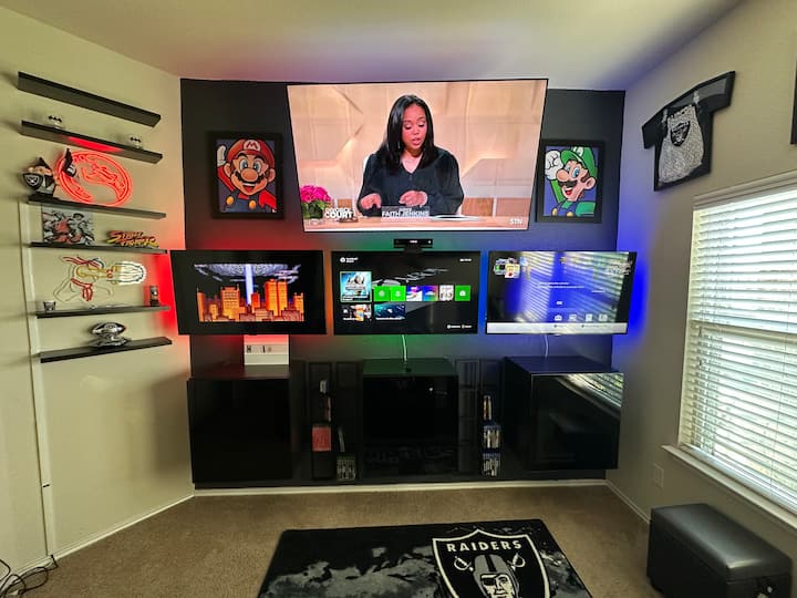 Luxury Retreat With Gamers Paradise. - Killeen, TX