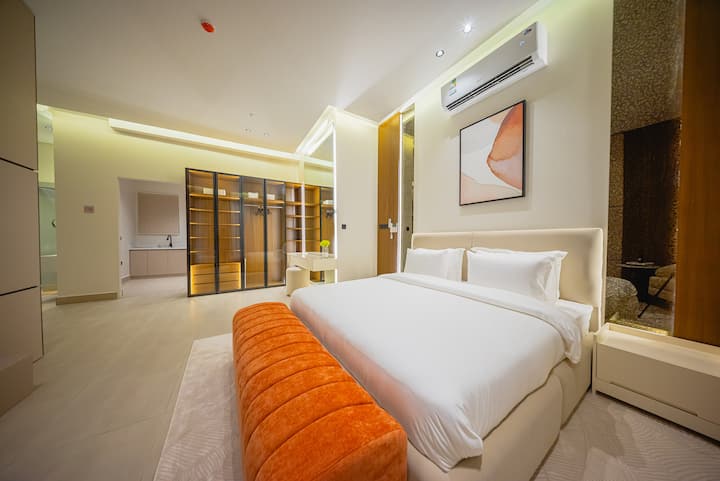 Peaceful Haven • 75” Cinema Screen • Near Metro - Riyadh