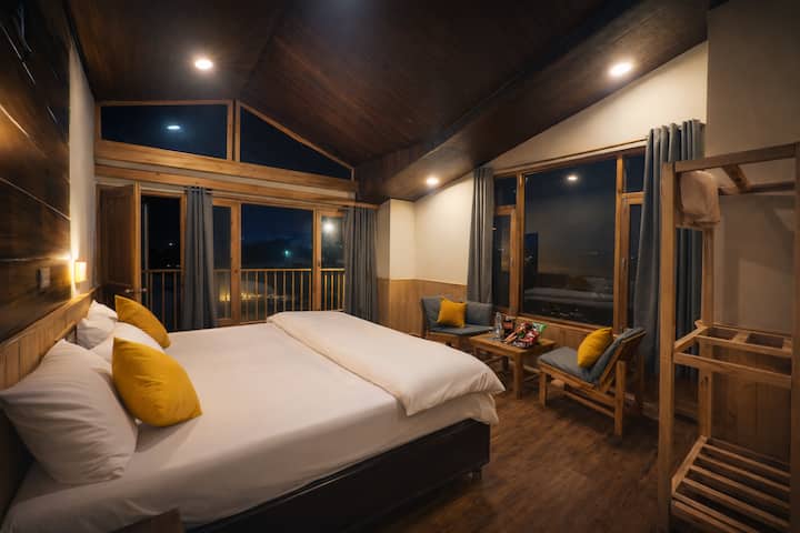 Shiva Den - Premium Hills View Balcony And Kitchen - 마날리