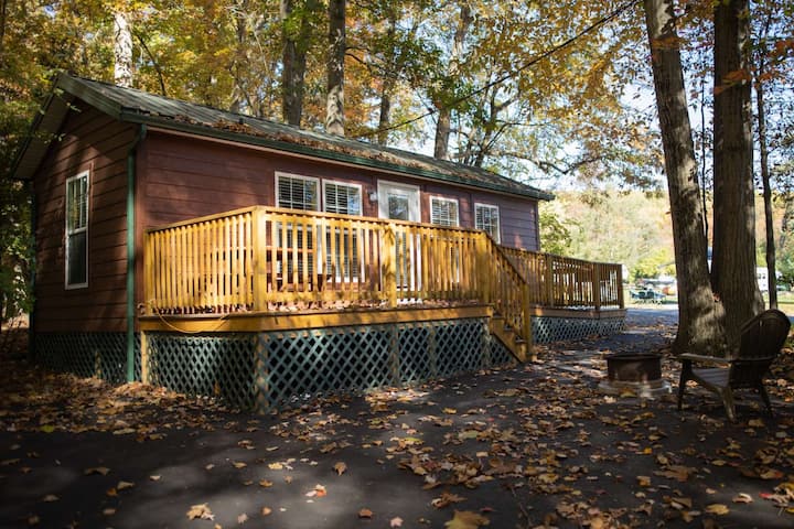 Woodpecker Cabin In Sun Retreats Lancaster County - Morgantown, PA