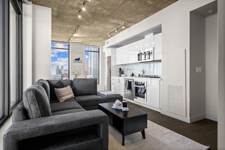 Calgary Tower View | King Bed | Gym | Ac - Calgary