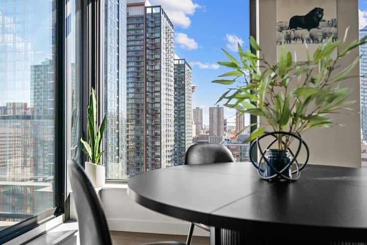 Calgary Tower View | King Bed | Gym | Ac - Calgary