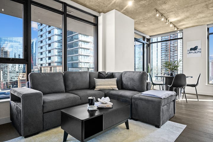 Cgy Tower View|king Bed | Mins To Stampede | Pool - Calgary