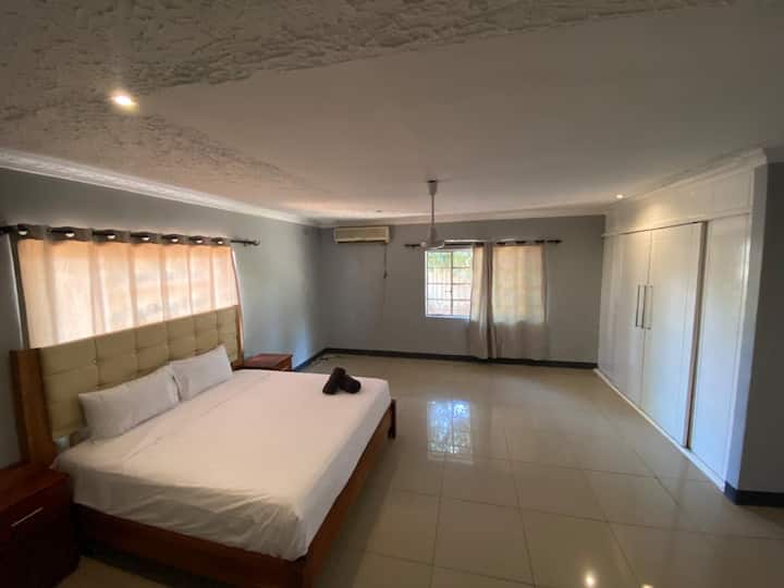 Complete 3 Bed House In Victoria Falls, Zimbabwe - Victoria Falls