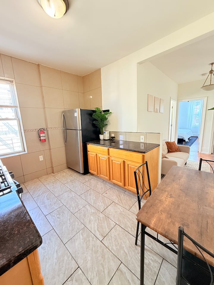 Spacious 3 Bedroom Apartment - West New York, NJ