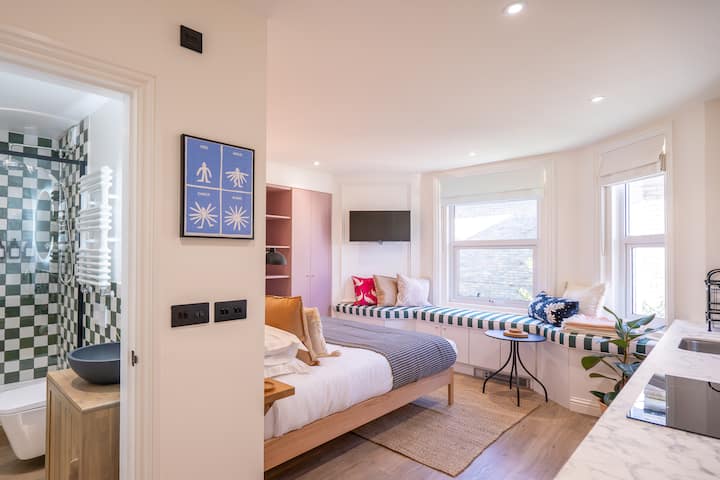 Stylish Apartment By The Sea - Bournemouth