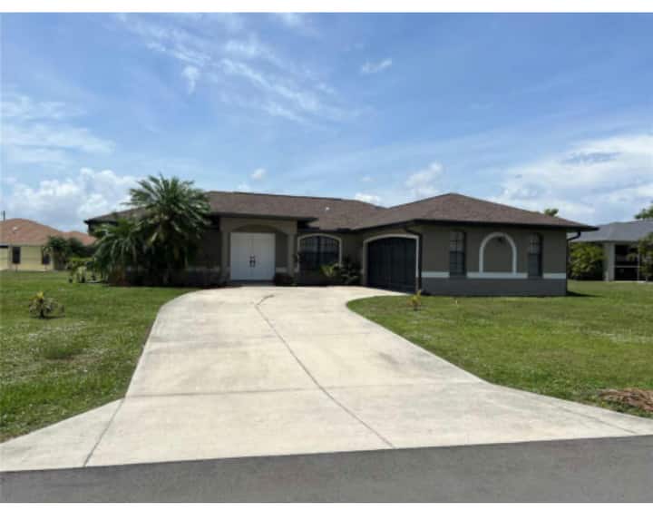 Charming 3/2 In Desirable Burnt Store Meadows - Punta Gorda, FL
