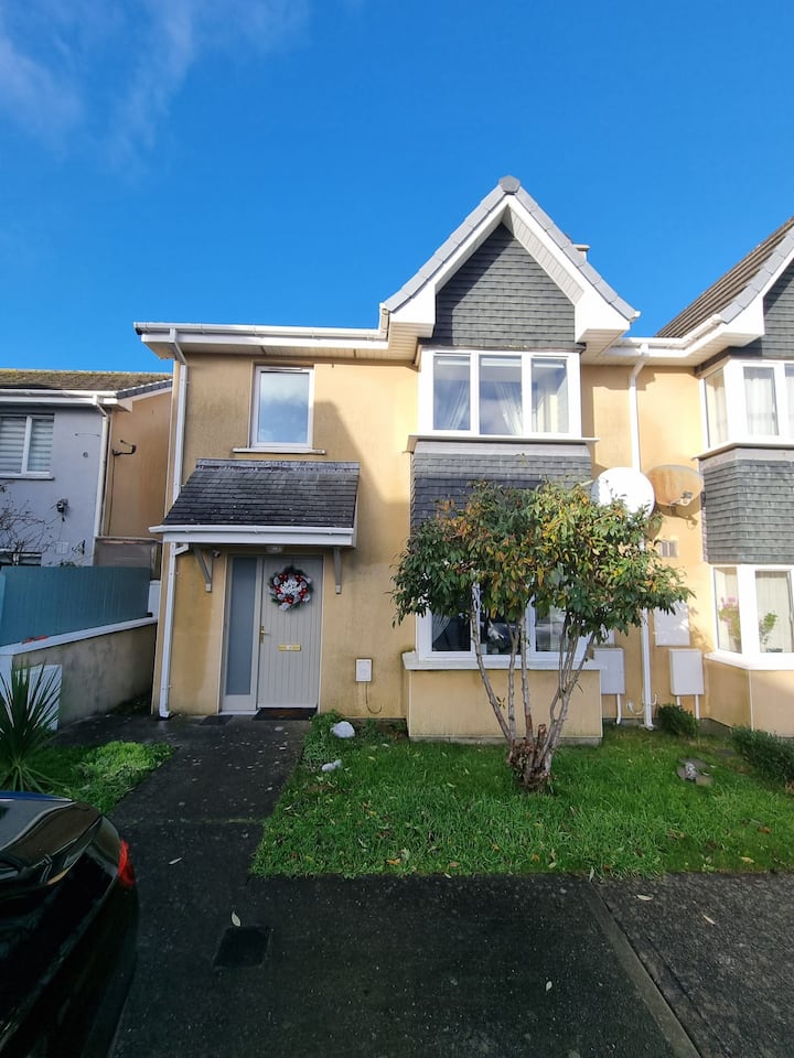 House With Garden In Historic Seaside Town - Cobh