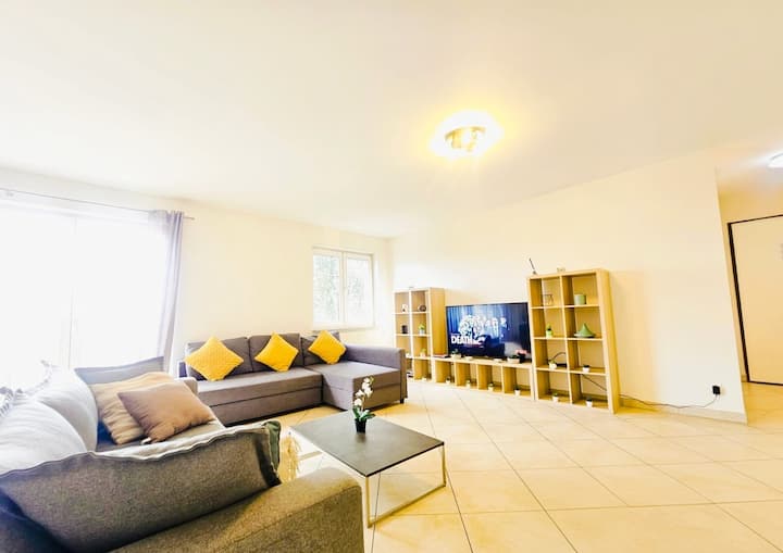 Spacious 2br Flat By Gare With Parking Space - Luxembourg