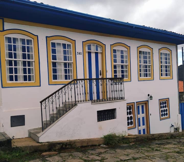 Charmosa Casa Histórica No Centro De Diamantina. - Diamantina