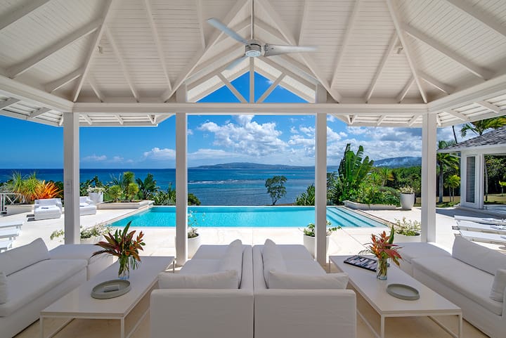 Oceanfront 5br Villa Round Hill Resort Pool Staff - Jamaica