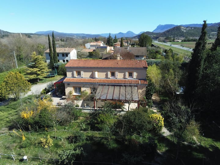 Grande Maison Familiale Avec Jardin Et Rivière - Crest