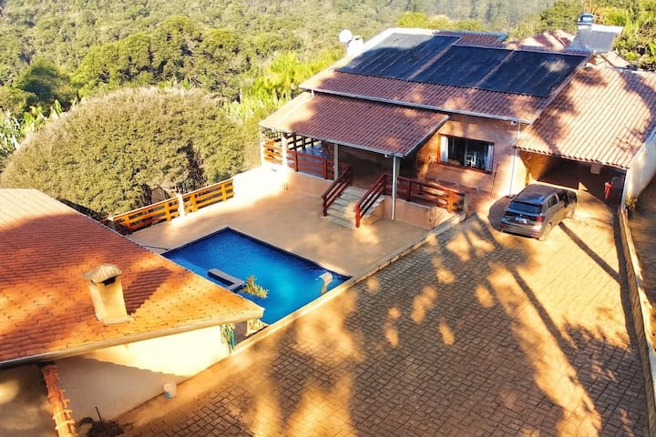 Chácara De Alto Padrão Com Piscina Meio à Natureza - Poços de Caldas