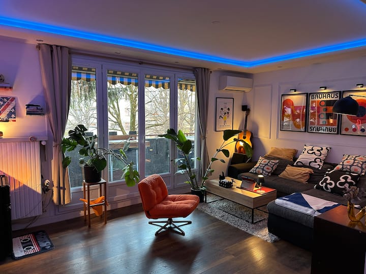 Séjour Cosy : Ambiance Lumineuse, Son, Minibar. - Bron