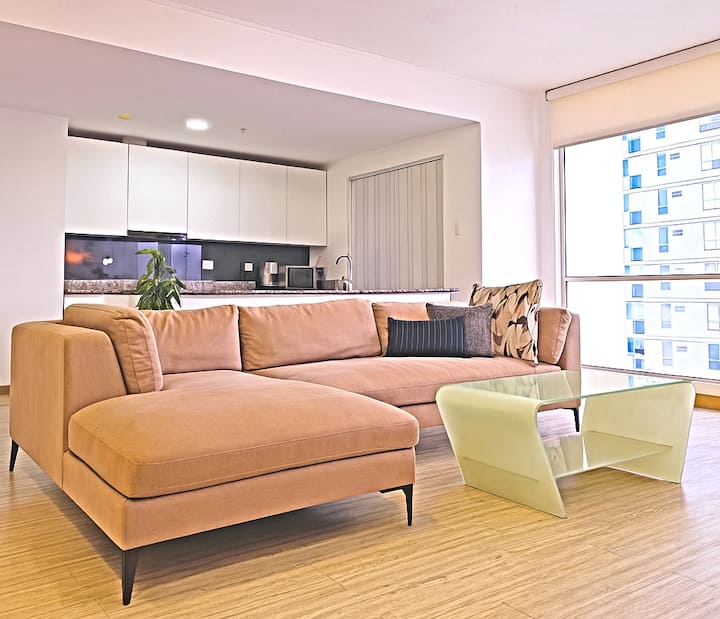 Bright 2br Panoramic Cityview•pool • San Francisco - Panama City