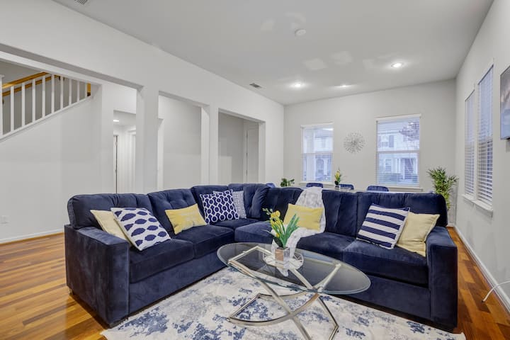 Mare Island 4bd/3ba Home With Pool Table - Benicia, CA