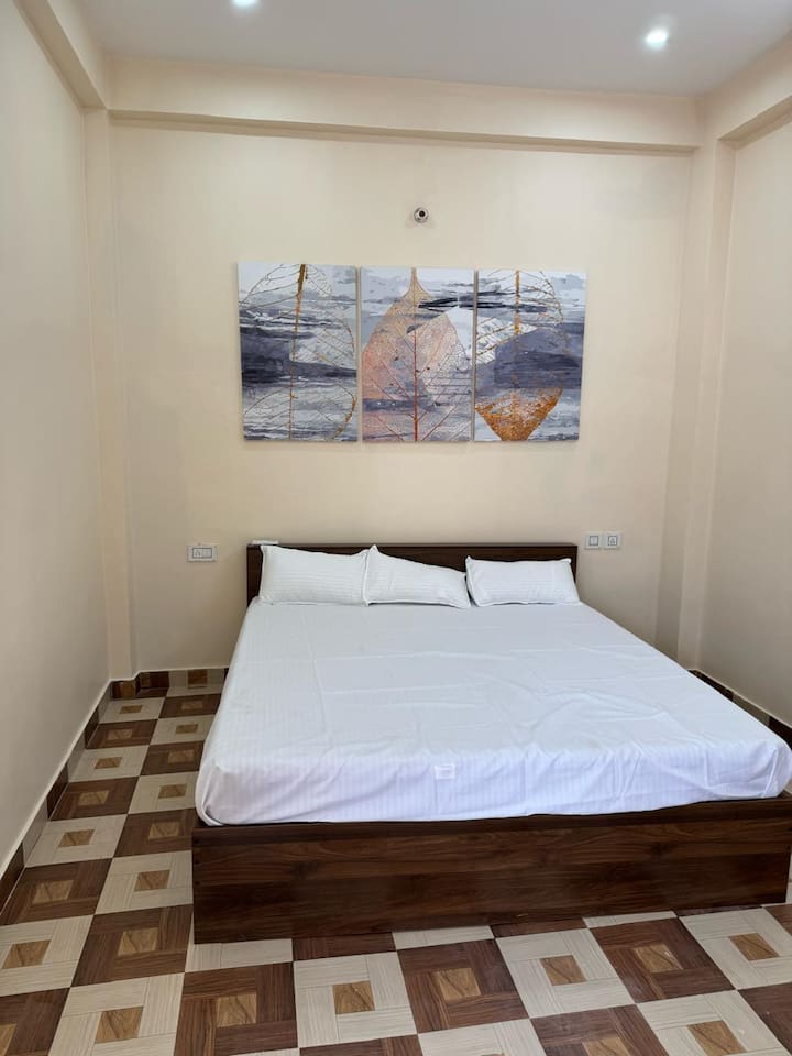 Welcome To Hari Vatika. - Varanasi