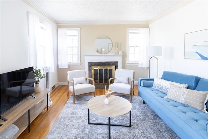 Beautifully Furnished Apt Charming Shaker Heights - Cleveland, OH