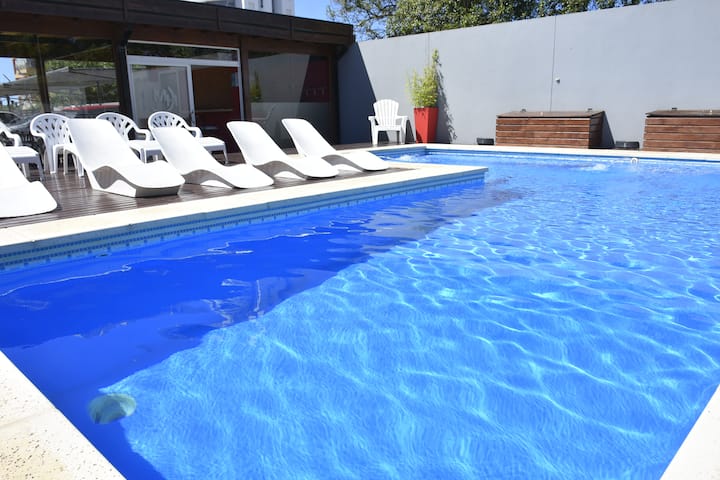 Apartment For 4 W/ Pool & Jacuzzi Near The Beach - Villa Gesell
