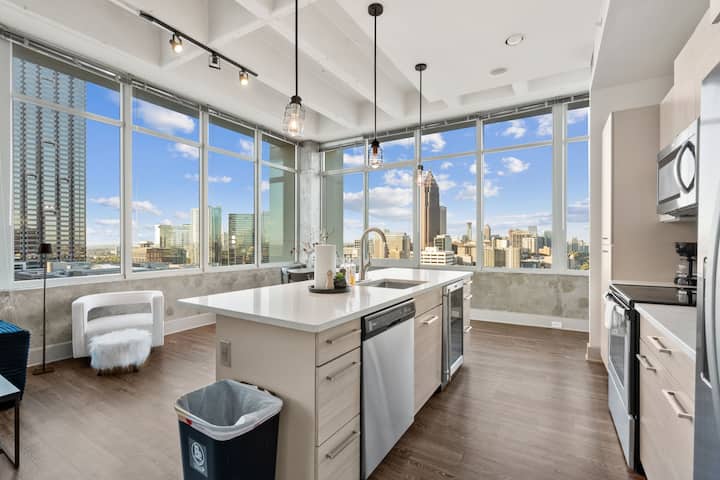 The Luxe Quarters | Downtown, Gym, Pool & Wi-fi - Atlanta, GA