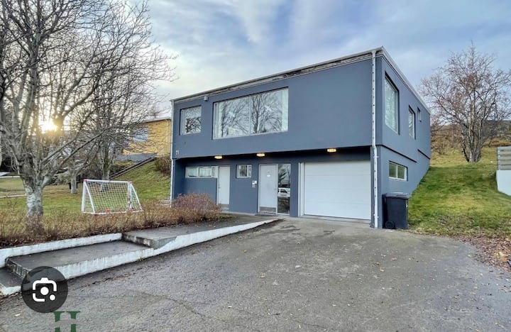 Cozy Family Home In The Heart Of Akureyri - Islândia