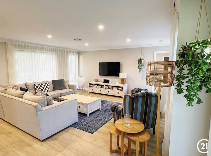 Coastal Comfort At Salamander Bay - Salamander Bay